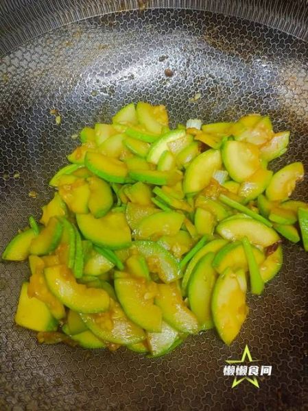葫芦瓜怎么炒好吃_葫芦瓜的做法大全-第3张图片-山城妙识