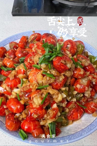 蒜蓉龙虾尾怎么做_蒜蓉龙虾尾的做法步骤-第1张图片-山城妙识 蒜蓉龙虾尾怎么做_蒜蓉龙虾尾的做法步骤-第1张图片-山城妙识