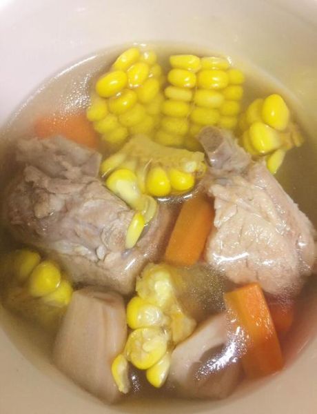 莲藕玉米排骨汤怎么做_莲藕玉米排骨汤需要焯水吗-第3张图片-山城妙识