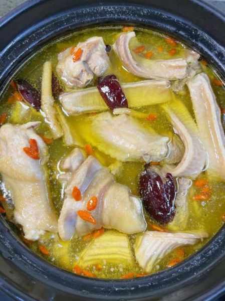 猪肚鸡怎么煲才正宗_正宗猪肚鸡做法步骤-第1张图片-山城妙识 猪肚鸡怎么煲才正宗_正宗猪肚鸡做法步骤-第1张图片-山城妙识