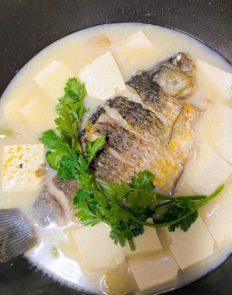 鲫鱼豆腐汤怎么做_鲫鱼豆腐汤的家常做法-第2张图片-山城妙识