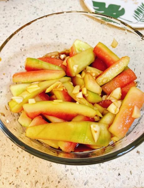 西瓜皮怎么做好吃_西瓜皮菜谱大全-第1张图片-山城妙识 西瓜皮怎么做好吃_西瓜皮菜谱大全-第1张图片-山城妙识