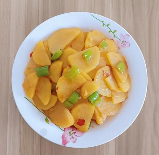 辣椒炒土豆片怎么做_辣椒炒土豆片用不用焯水-第3张图片-山城妙识 辣椒炒土豆片怎么做_辣椒炒土豆片用不用焯水-第3张图片-山城妙识
