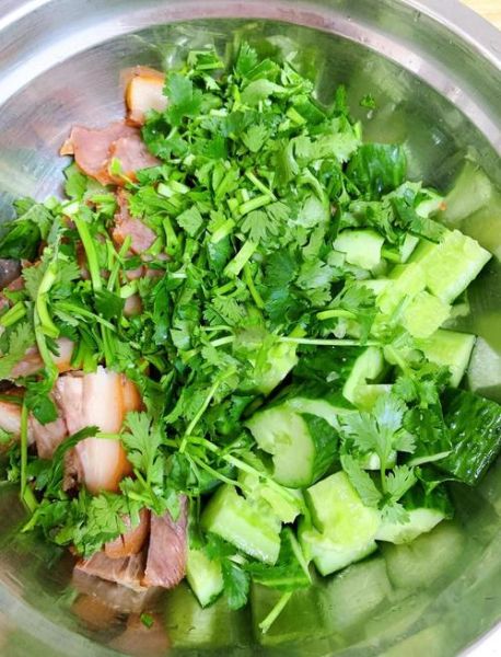 猪头肉拌黄瓜怎么做_猪头肉拌黄瓜的家常做法-第1张图片-山城妙识