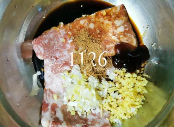 小白菜饺子馅怎么做_小白菜饺子馅怎么调才好吃-第1张图片-山城妙识 小白菜饺子馅怎么做_小白菜饺子馅怎么调才好吃-第1张图片-山城妙识