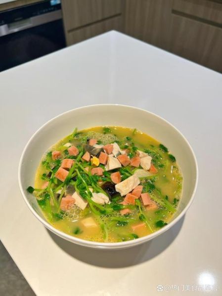 上汤豆苗怎么做_上汤豆苗要焯水吗-第2张图片-山城妙识