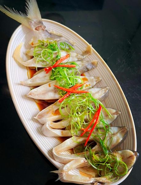 鲳鳊鱼怎么做好吃_清蒸鲳鳊鱼的家常做法-第1张图片-山城妙识 鲳鳊鱼怎么做好吃_清蒸鲳鳊鱼的家常做法-第1张图片-山城妙识