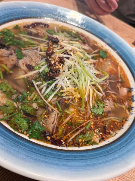 牛肉罩饼怎么做_正宗牛肉罩饼配方-第1张图片-山城妙识 牛肉罩饼怎么做_正宗牛肉罩饼配方-第1张图片-山城妙识