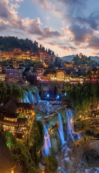 吉首市旅游景点有哪些_吉首市旅游必去景点推荐-第1张图片-山城妙识 吉首市旅游景点有哪些_吉首市旅游必去景点推荐-第1张图片-山城妙识