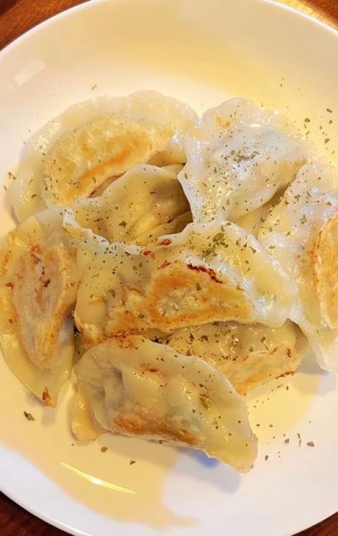 煎饺怎么做不粘锅_煎饺皮怎么做才脆-第1张图片-山城妙识 煎饺怎么做不粘锅_煎饺皮怎么做才脆-第1张图片-山城妙识