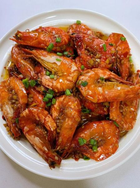 爆炒蒜蓉虾怎么做_蒜蓉虾用哪种虾最好-第2张图片-山城妙识 爆炒蒜蓉虾怎么做_蒜蓉虾用哪种虾最好-第2张图片-山城妙识