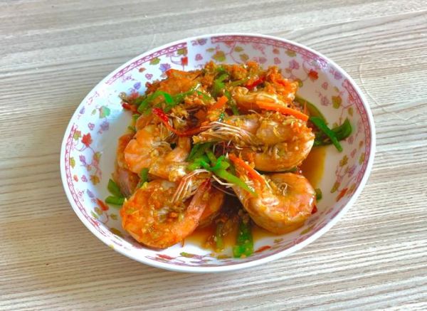 爆炒蒜蓉虾怎么做_蒜蓉虾用哪种虾最好-第3张图片-山城妙识 爆炒蒜蓉虾怎么做_蒜蓉虾用哪种虾最好-第3张图片-山城妙识