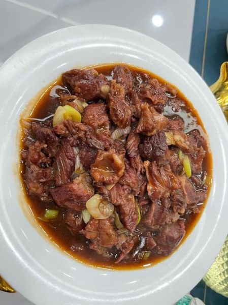 焖牛肉怎么做_焖牛肉用什么部位最好-第3张图片-山城妙识