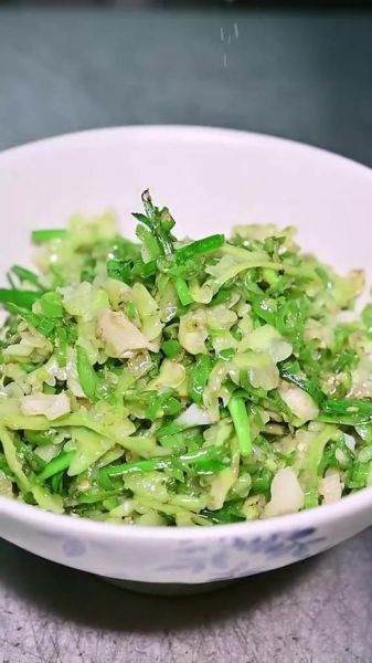 青椒炒苦瓜怎么做不苦_苦瓜炒前要不要焯水-第3张图片-山城妙识 青椒炒苦瓜怎么做不苦_苦瓜炒前要不要焯水-第3张图片-山城妙识