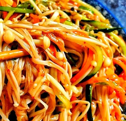 红油金针菇怎么做_家常做法窍门-第1张图片-山城妙识