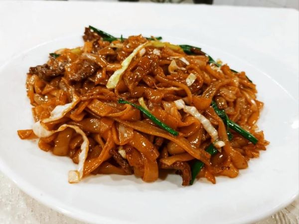 炒牛河怎么炒不粘锅_正宗广式炒牛河做法-第1张图片-山城妙识 炒牛河怎么炒不粘锅_正宗广式炒牛河做法-第1张图片-山城妙识