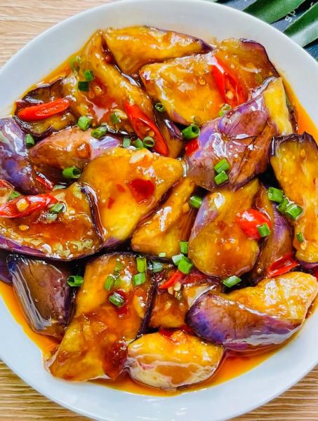 家常红烧茄子怎么做_茄子不吸油的小妙招-第2张图片-山城妙识