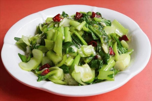 炒青菜怎么炒才翠绿_炒青菜要不要焯水-第3张图片-山城妙识 炒青菜怎么炒才翠绿_炒青菜要不要焯水-第3张图片-山城妙识