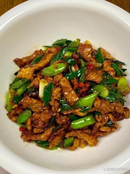 蒜苗炒肉怎么炒好吃_蒜苗炒肉的家常做法-第3张图片-山城妙识 蒜苗炒肉怎么炒好吃_蒜苗炒肉的家常做法-第3张图片-山城妙识