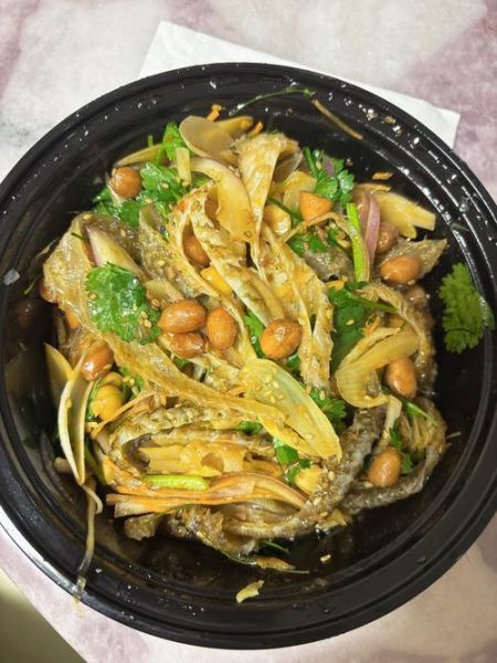 凉拌鱼皮怎么做_正宗川味鱼皮做法-第3张图片-山城妙识 凉拌鱼皮怎么做_正宗川味鱼皮做法-第3张图片-山城妙识