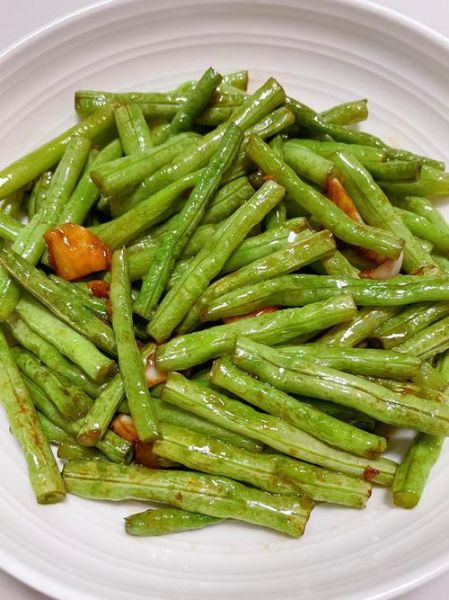 炒长豆角的家常做法_长豆角怎么炒才脆嫩入味-第1张图片-山城妙识 炒长豆角的家常做法_长豆角怎么炒才脆嫩入味-第1张图片-山城妙识