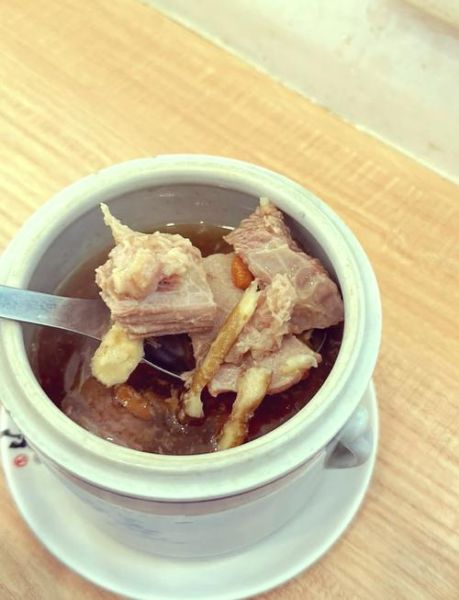 黑蒜排骨汤怎么做_黑蒜排骨汤的功效与禁忌-第2张图片-山城妙识 黑蒜排骨汤怎么做_黑蒜排骨汤的功效与禁忌-第2张图片-山城妙识