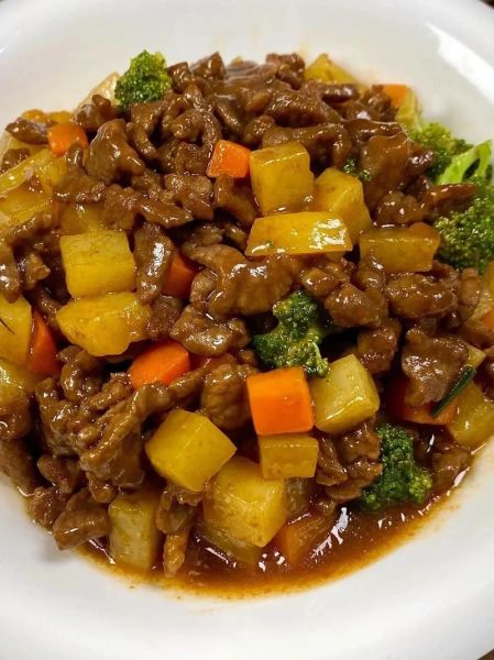 牛肉烧土豆怎么做才好吃_正宗做法步骤-第1张图片-山城妙识