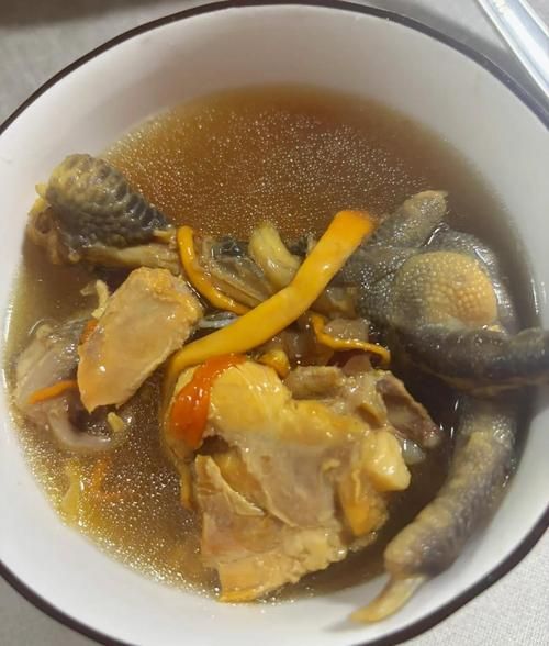 鸡枞菌炖鸡汤怎么做_鸡枞菌炖鸡汤需要焯水吗-第3张图片-山城妙识