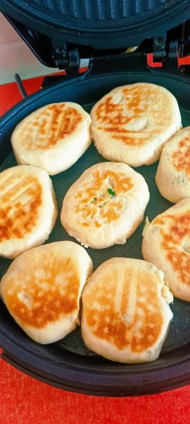 韭菜饼怎么和面才软_韭菜饼的家常做法步骤-第2张图片-山城妙识 韭菜饼怎么和面才软_韭菜饼的家常做法步骤-第2张图片-山城妙识