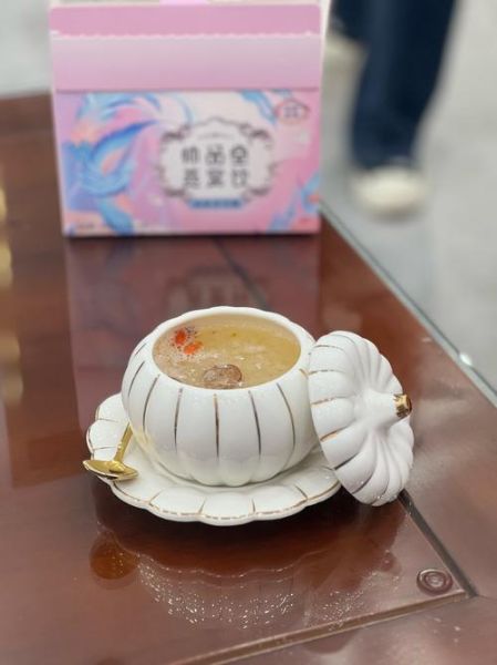 燕窝炖银耳怎么做_燕窝炖银耳的功效与禁忌-第3张图片-山城妙识 燕窝炖银耳怎么做_燕窝炖银耳的功效与禁忌-第3张图片-山城妙识