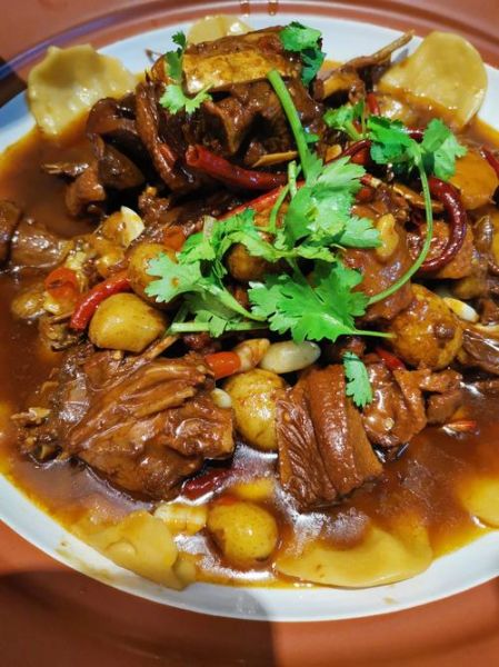 红烧鹅肉配什么菜_红烧鹅肉搭配推荐-第1张图片-山城妙识