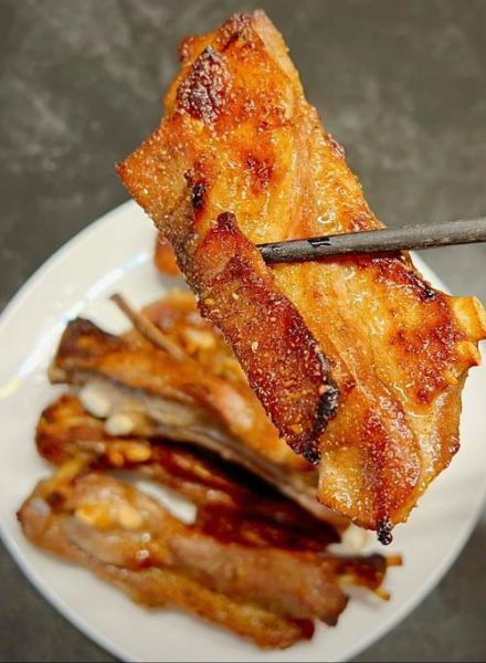 自制烤羊排怎么做_烤羊排腌制多久入味-第1张图片-山城妙识