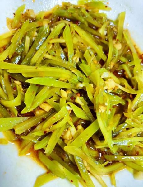 凉拌莴笋丝怎么做好吃_饭店级爽脆秘诀-第1张图片-山城妙识 凉拌莴笋丝怎么做好吃_饭店级爽脆秘诀-第1张图片-山城妙识
