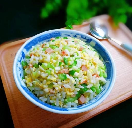 家常炒饭怎么做好吃_炒饭配料有哪些-第3张图片-山城妙识 家常炒饭怎么做好吃_炒饭配料有哪些-第3张图片-山城妙识