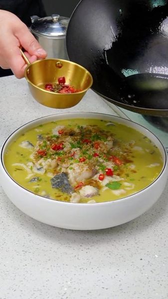 酸菜鱼片怎么做好吃_酸菜鱼片嫩滑不腥的秘诀-第3张图片-山城妙识 酸菜鱼片怎么做好吃_酸菜鱼片嫩滑不腥的秘诀-第3张图片-山城妙识