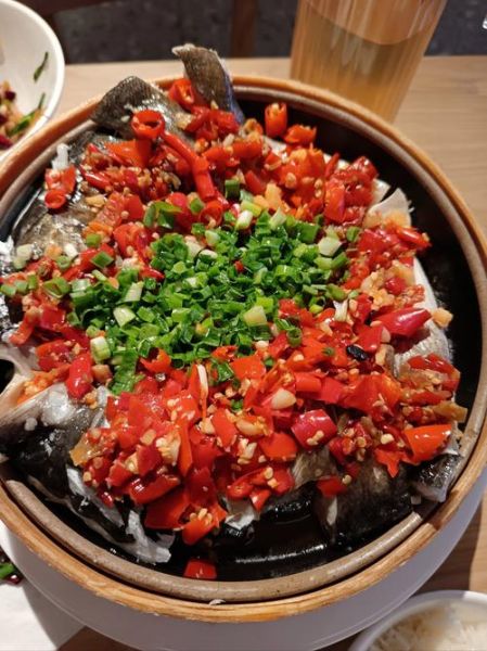 剁椒鱼头是哪里的菜系_湖南剁椒鱼头正宗做法-第1张图片-山城妙识 剁椒鱼头是哪里的菜系_湖南剁椒鱼头正宗做法-第1张图片-山城妙识