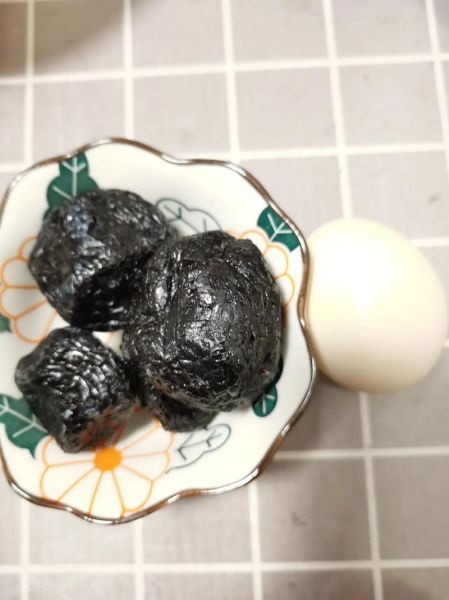 乌梅图片真假对比_乌梅鉴别方法有哪些-第3张图片-山城妙识