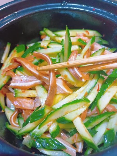 猪耳朵拌黄瓜怎么做_猪耳朵拌黄瓜怎么做好吃-第2张图片-山城妙识 猪耳朵拌黄瓜怎么做_猪耳朵拌黄瓜怎么做好吃-第2张图片-山城妙识