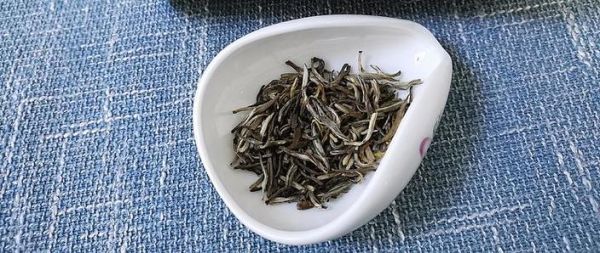 茉莉花茶属于红茶还是绿茶_茉莉花茶分类疑问-第3张图片-山城妙识 茉莉花茶属于红茶还是绿茶_茉莉花茶分类疑问-第3张图片-山城妙识
