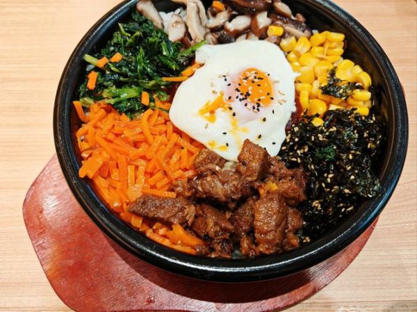 石锅拌饭怎么吃_第一次吃石锅拌饭要注意什么-第3张图片-山城妙识 石锅拌饭怎么吃_第一次吃石锅拌饭要注意什么-第3张图片-山城妙识