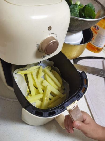 自制薯条怎么炸才脆_自制薯条炸不脆的原因-第3张图片-山城妙识 自制薯条怎么炸才脆_自制薯条炸不脆的原因-第3张图片-山城妙识