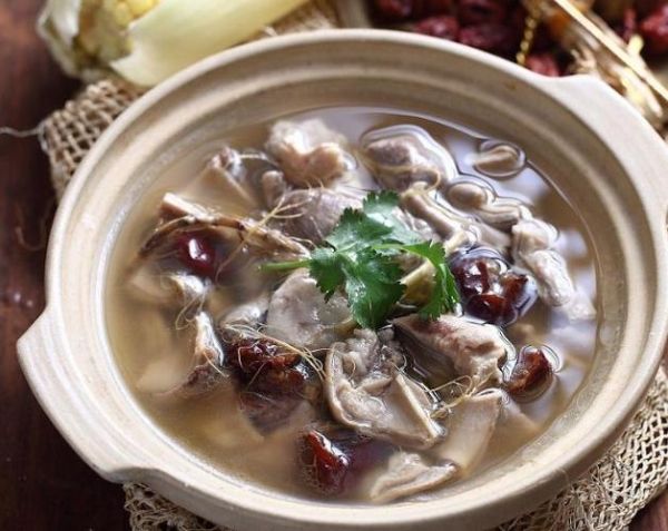 鹌鹑汤什么人不能喝_孕妇可以喝吗-第1张图片-山城妙识 鹌鹑汤什么人不能喝_孕妇可以喝吗-第1张图片-山城妙识