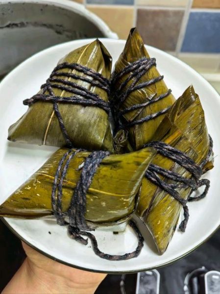 血粽子是什么_血粽子怎么做才正宗-第1张图片-山城妙识 血粽子是什么_血粽子怎么做才正宗-第1张图片-山城妙识