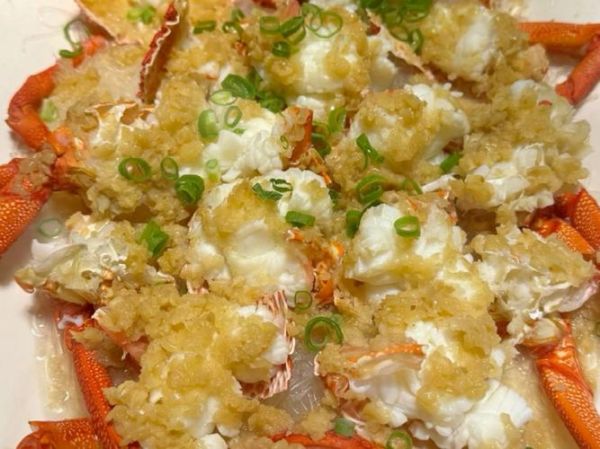 蒜蓉澳洲龙虾怎么做_蒜蓉澳洲龙虾蒸多久-第1张图片-山城妙识 蒜蓉澳洲龙虾怎么做_蒜蓉澳洲龙虾蒸多久-第1张图片-山城妙识