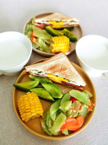 高效营养早餐搭配_早餐吃什么健康又省时-第1张图片-山城妙识 高效营养早餐搭配_早餐吃什么健康又省时-第1张图片-山城妙识