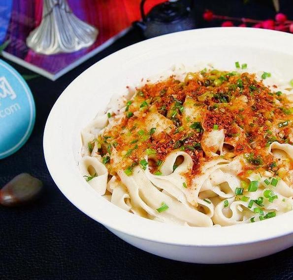 鸡汤刀削面怎么做_鸡汤刀削面汤底秘诀-第1张图片-山城妙识 鸡汤刀削面怎么做_鸡汤刀削面汤底秘诀-第1张图片-山城妙识