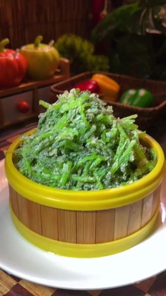 茼蒿蒸菜怎么做不黄又入味_蒸茼蒿菜需要焯水吗-第1张图片-山城妙识 茼蒿蒸菜怎么做不黄又入味_蒸茼蒿菜需要焯水吗-第1张图片-山城妙识