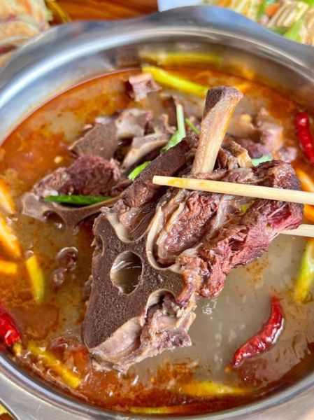 驴肉火烧怎么做_驴肉火烧配料有哪些-第2张图片-山城妙识 驴肉火烧怎么做_驴肉火烧配料有哪些-第2张图片-山城妙识