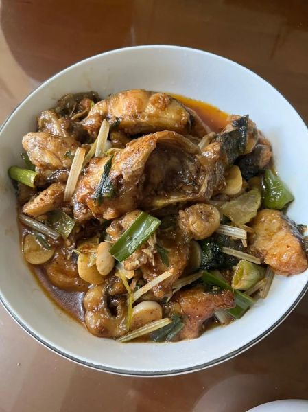 黄焖鲶鱼最正宗的做法_黄焖鲶鱼怎么做才入味-第1张图片-山城妙识 黄焖鲶鱼最正宗的做法_黄焖鲶鱼怎么做才入味-第1张图片-山城妙识