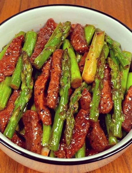 芦笋炒五花肉怎么做_芦笋炒五花肉要焯水吗-第2张图片-山城妙识 芦笋炒五花肉怎么做_芦笋炒五花肉要焯水吗-第2张图片-山城妙识